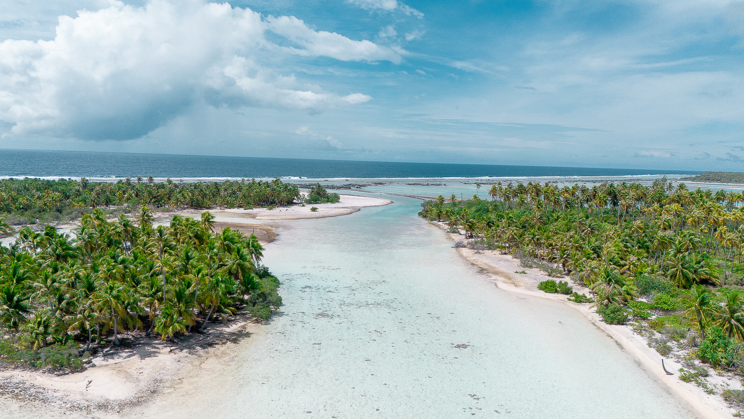 Rangiroa : The biggest lagoon atoll in French Polynesia - Jyo Shankar